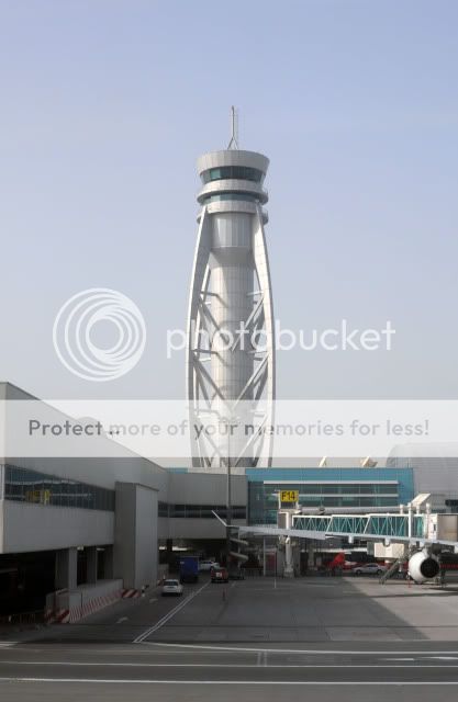 The Ultimate Emirates Consistency Test: LGW To JFK - Airliners.net